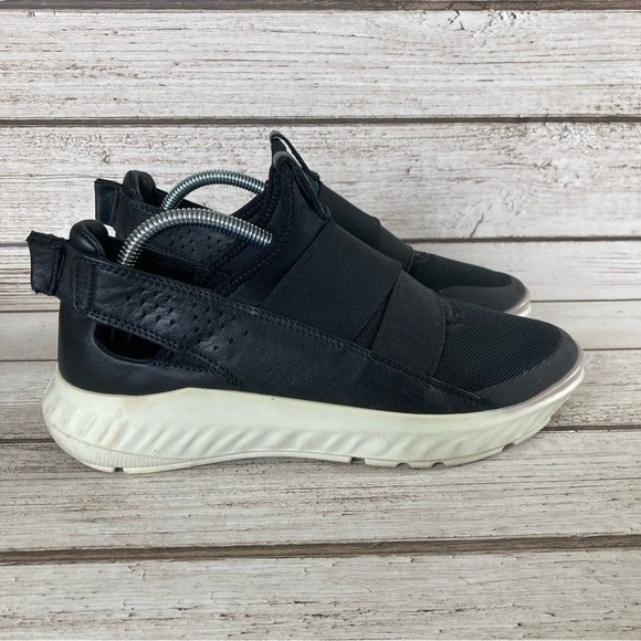 Ecco | Shoes | Ecco St Lite Black Leather Mesh Slip On Sneakers Shoes ...